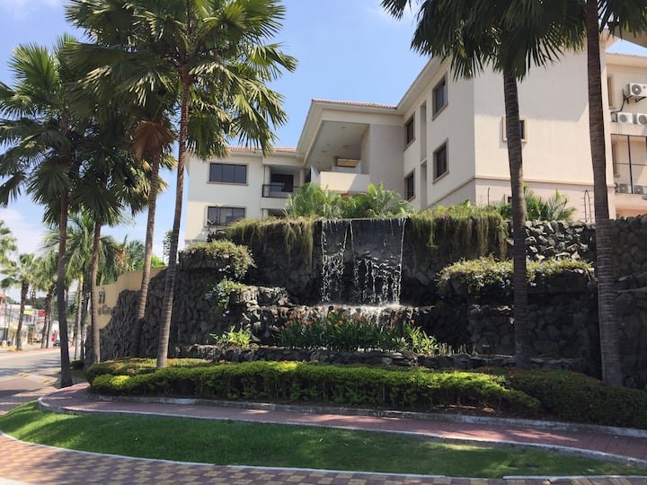Ciudad Colon Gquil. Hermoso Dept + Parqueo Privado - Guayaquil