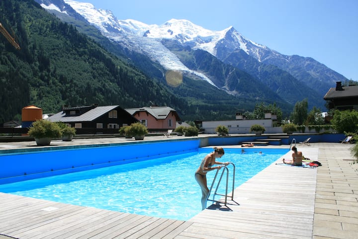 Central Chamonix 3 Bed With Pool & Views - Chamonix-Mont-Blanc