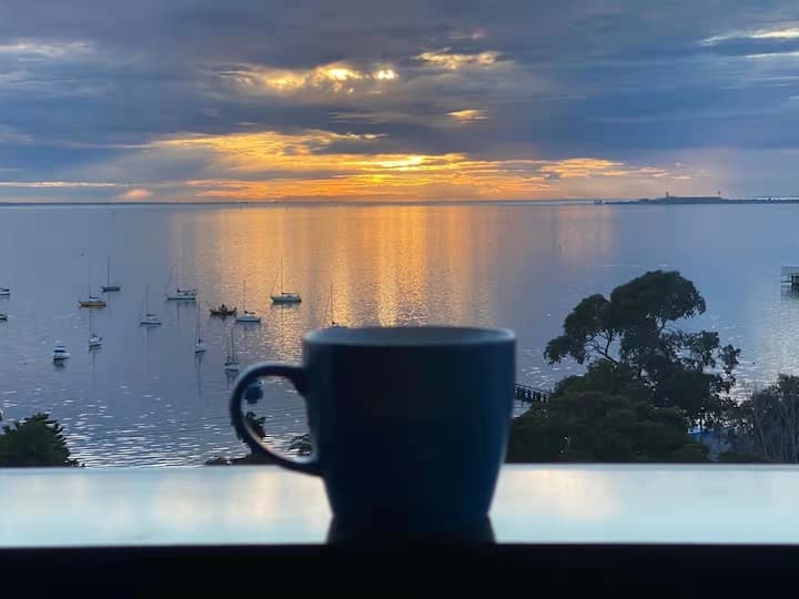 2 Bedrooms Aptmt With Ocean View - Geelong Arena