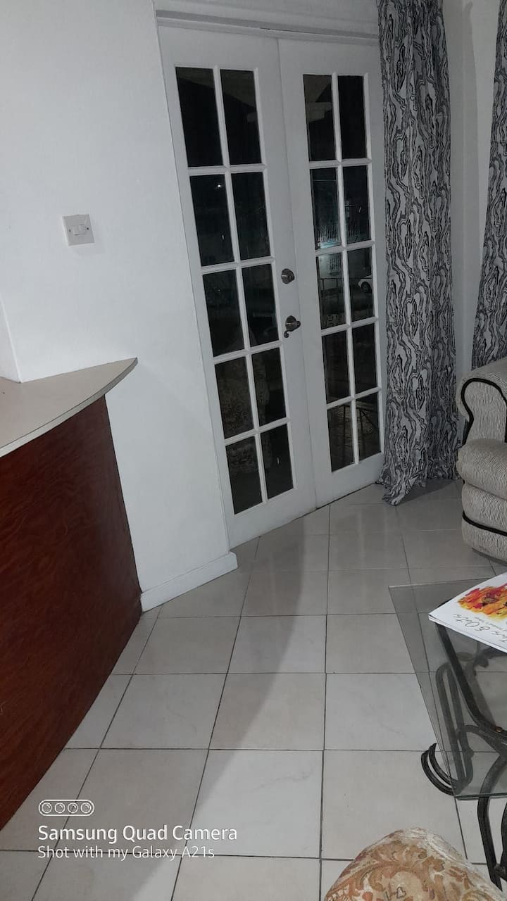 Andrea's Comfy, Cozy Apartment #2 - Barbados