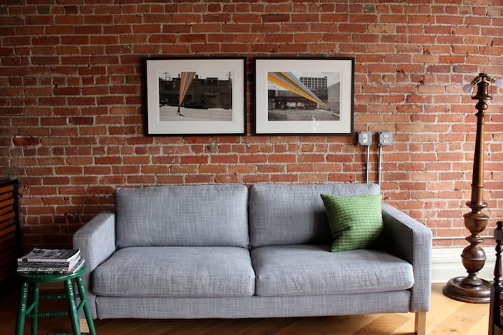 Design-centric Corktown Apartment - Detroit, MI