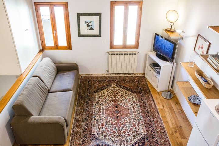 Modern Bohemian Penthouse In Santa Croce - Florencia