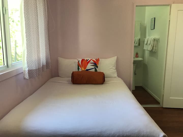 Beautiful Place Near Waikiki/ala Moana W/parking - Honolulu, HI