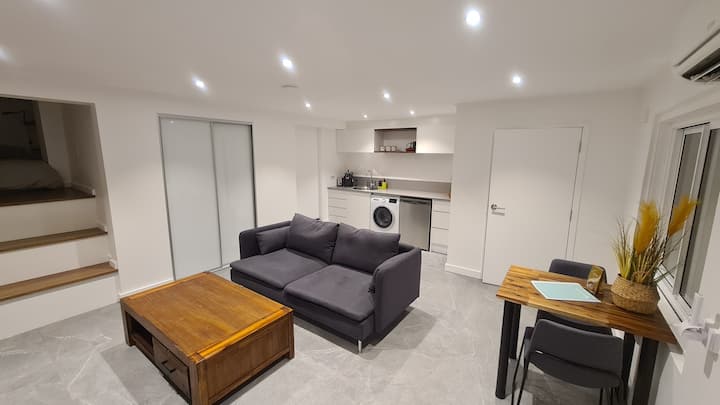 Newly Renovated Studio Apartment In Quiet Location - Collaroy