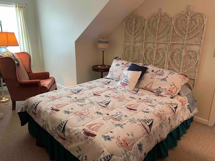 The Lansing's Maple Nook Farm - Cazenovia