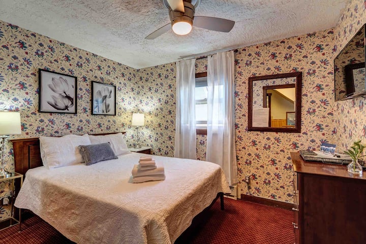 Cozy B&b Room: Two Blocks To Main St. - Breckenridge, CO