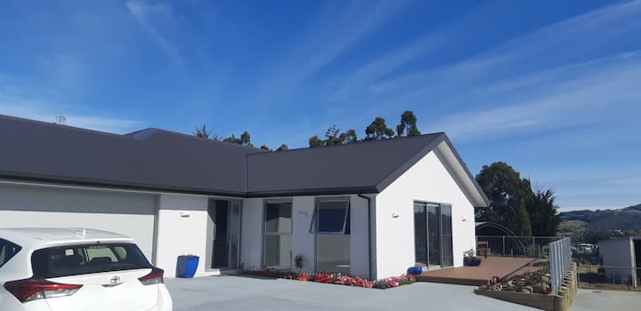 Total Privacy With A Beautiful Garden Bedroom 2 - Dunedin