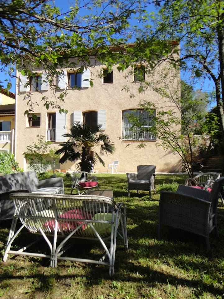 Grande Villa Près Des Plages (1,5 Km) Au Calme. - La Seyne-sur-Mer