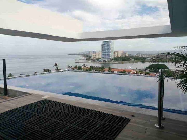 Espectacular Vista Al Mar Desde Rooftop - Puerto Vallarta