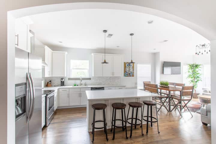 1.3 Miles To Broadway!3 Story! Rooftop! 3 Story! - Nashville