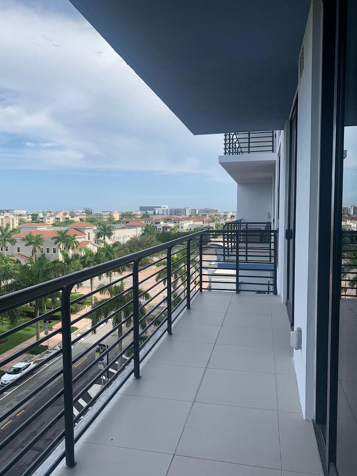 Luxury  Apartment With  View. Long-term Discounts. - Miami Springs