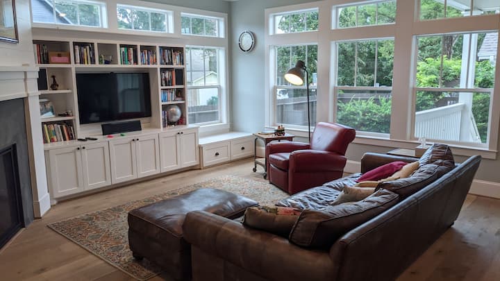 Private Suite With Pool -- Minutes From Downtown! - Houston, TX