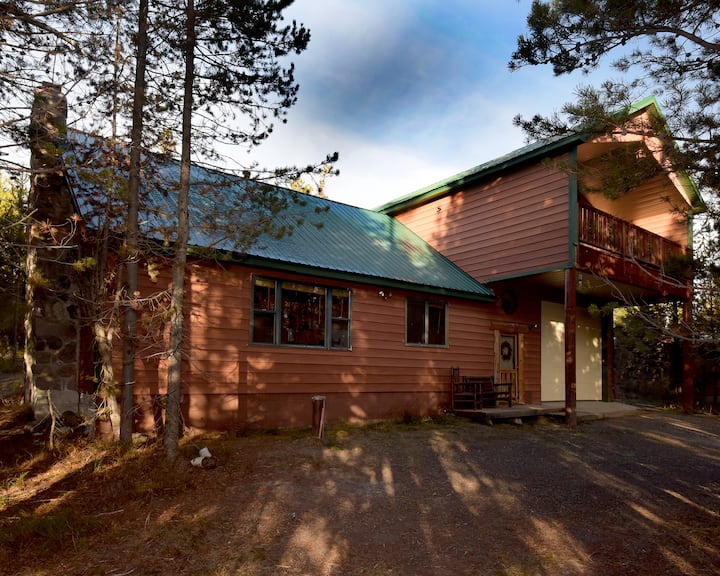 Large 4 Bed W/loft, 4 Bath Near Yellowstone Park! - Island Park, ID