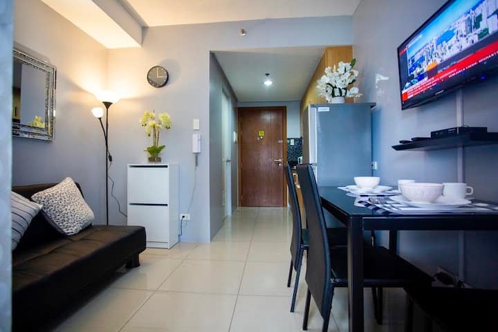 Suite 1020 | Shell Residences | Free Wifi/smart Tv - Parañaque