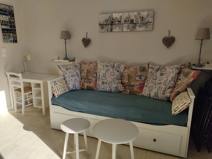 Studio Lumineux Avec Terrasse Privée Ensoleillée - Pertuis