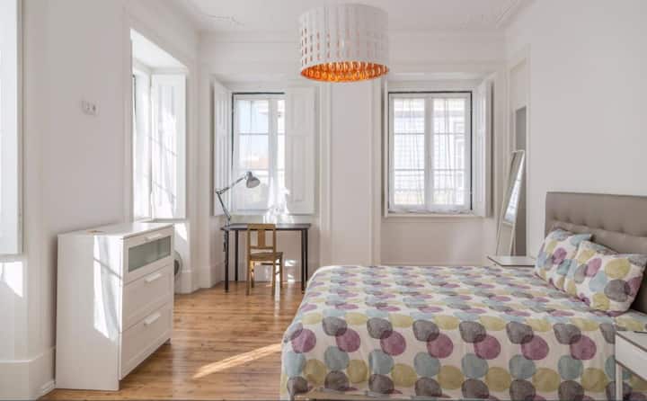 Renovated Apartment - Lisbon-bairro Alto - W Ac - Lisbon