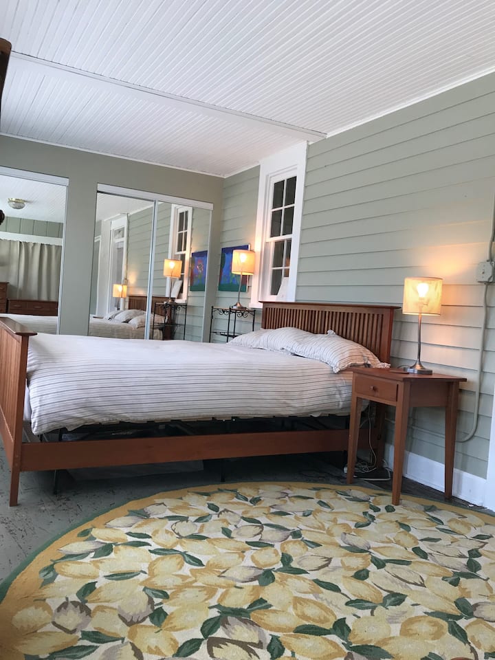 Extra Bedroom And Bath In Historic Home. - Oberlin, OH