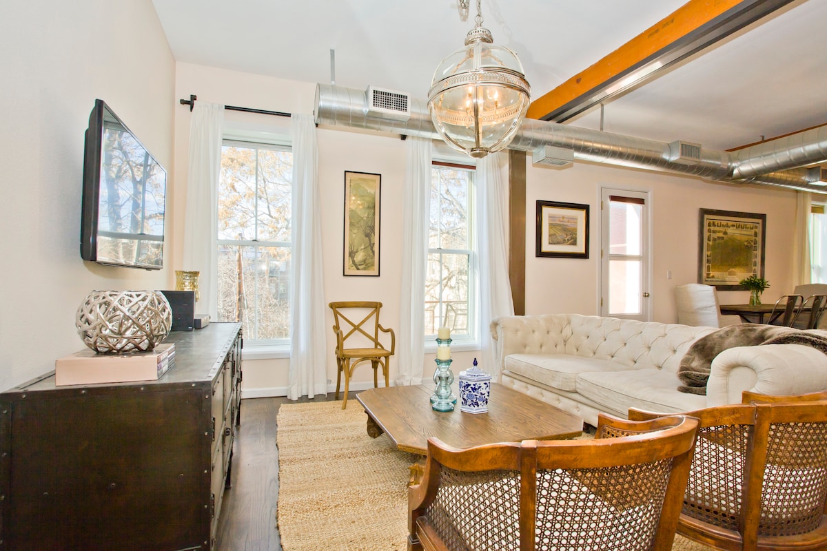 Stylish & Historic LoHi Loft on Wyandot - Lofts for Rent in Denver ...