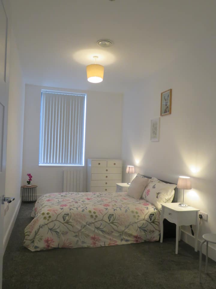 Homely 1 Bedroom Self-contained Flat, Birmingham, - Solihull