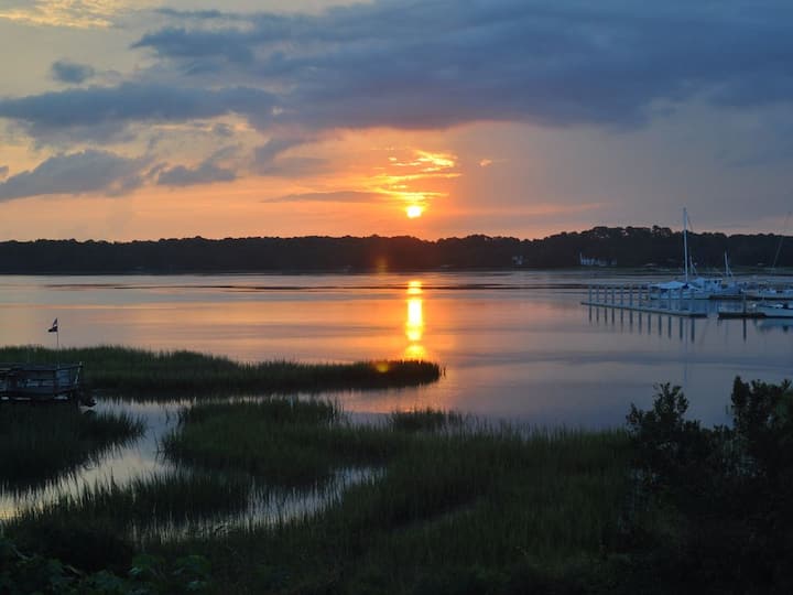 Lowcountry Oasis.  Snowbird Paradise. - Beaufort, SC