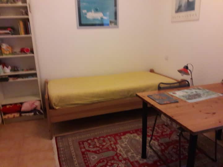 Chambre Individuelle Ds Appartement Rez-de-jardin - Saint-Raphaël