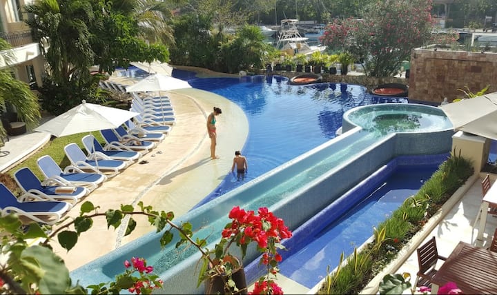 Comfort Large 2 Bedroom Ground Floor Unit - Puerto Aventuras