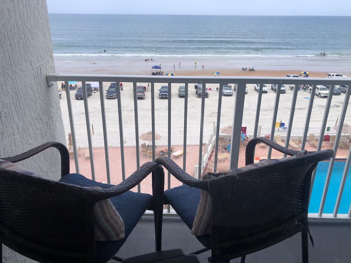 Oceanfront End Unit With Balcony,2 Oceanfront Pool - Daytona Beach, FL