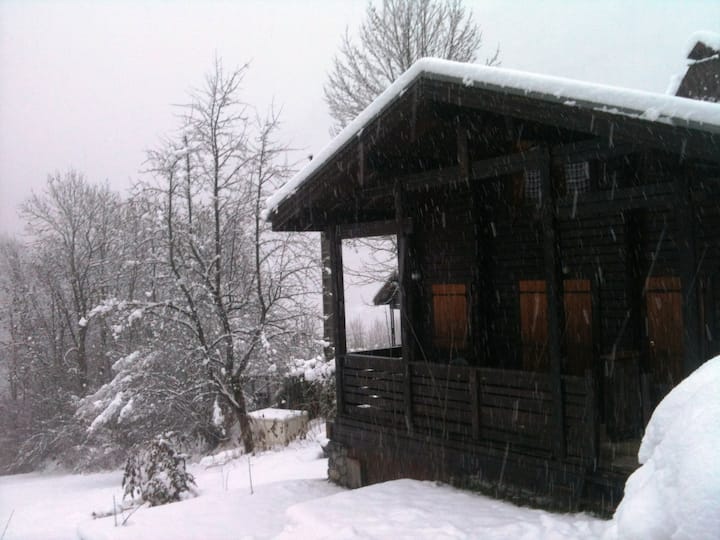 Petit Chalet Savoyard à 2 Pas Des Pistes Et Randos - Haute-Savoie