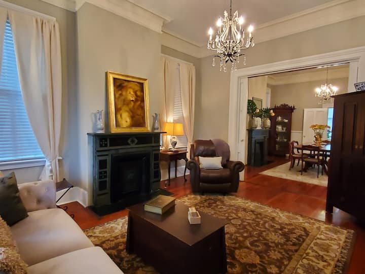 The Janie | Historic & Sophisticated Style+parking - Bluffton, SC