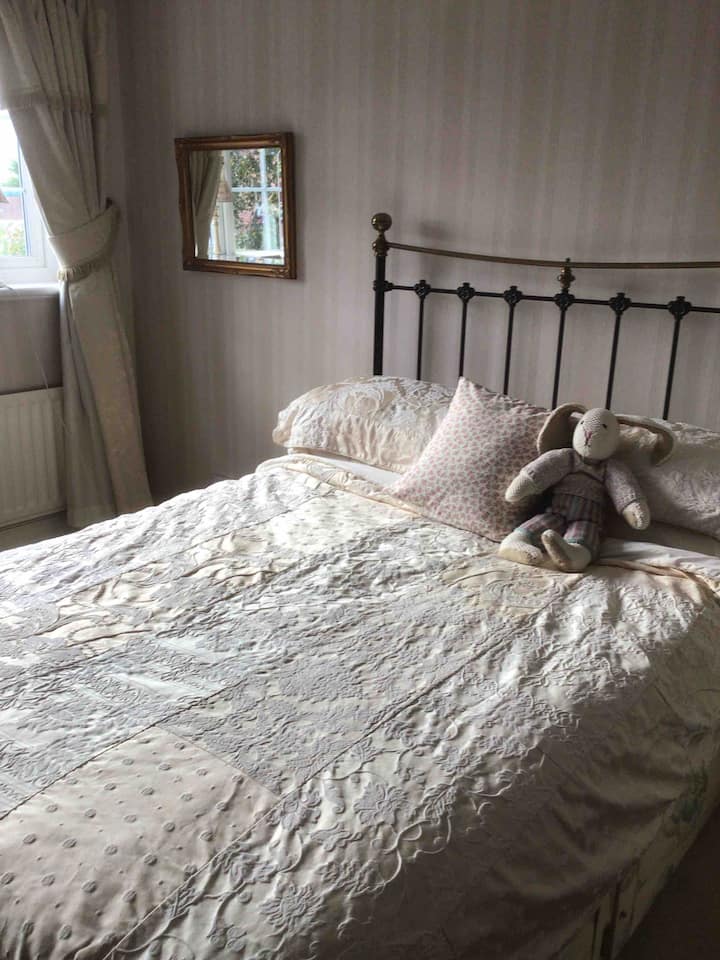 Detached House In The Heart Of Village - Ormskirk