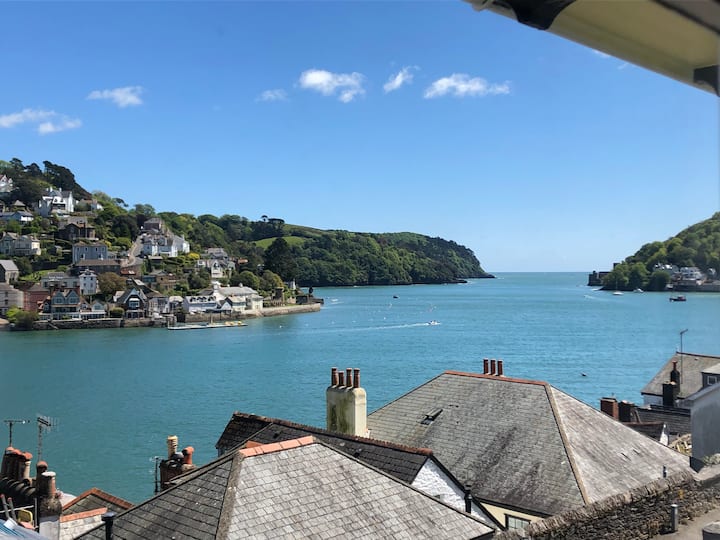 "At Last" - Fantastic Location - River Views. - Dartmouth