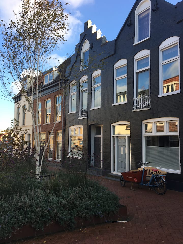 De Korenschuur - Almost Downtown - 格羅寧根