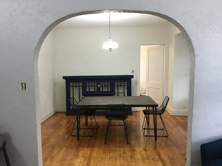 Newly Renovated Chic House Minutes From Downtown - Wauwatosa, WI
