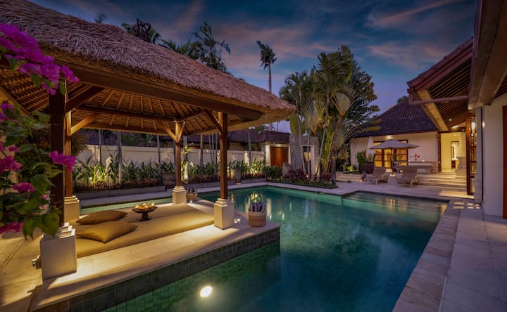 Luxury 3 Bedroom Villa V In Seminyak Area - Bali