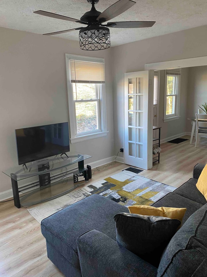 Apartment In O'bryonville - Cincinnati, OH