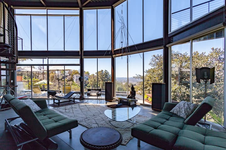 Unique Modern Hilltop W/ Pool & Spectacular Views - Los Angeles, CA