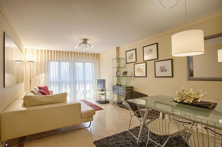 Executive Flat With Free Parking - Ajuda