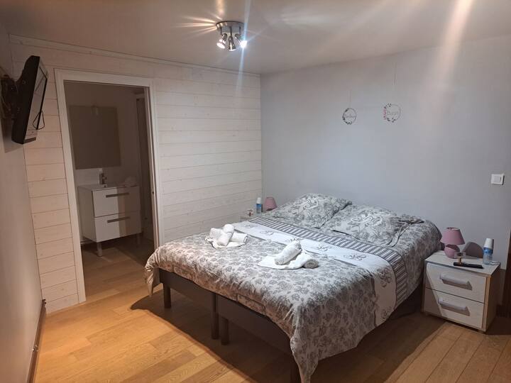 Chambre Dans
Un Bar/resto. - Ambert
