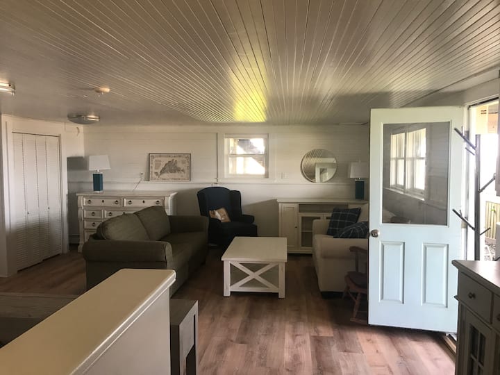 Sea View Waterfront Beachfront Apartment - Oak Bluffs, MA