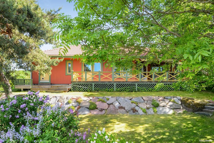 X-large Family-house In Residential Area - Uppsala