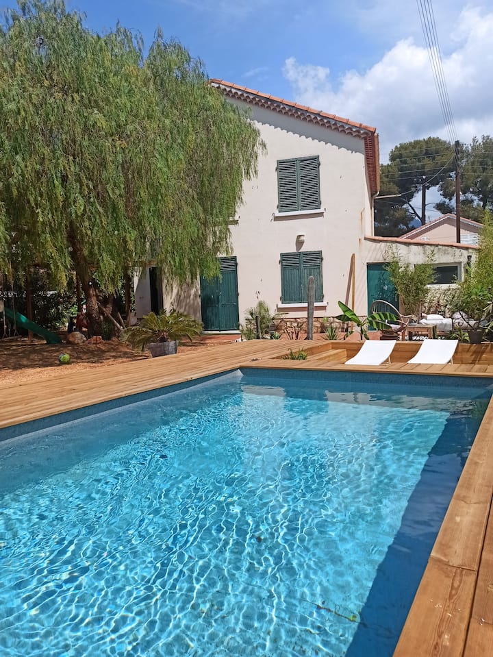 Maison Au Calme Avec Piscine - Toulon