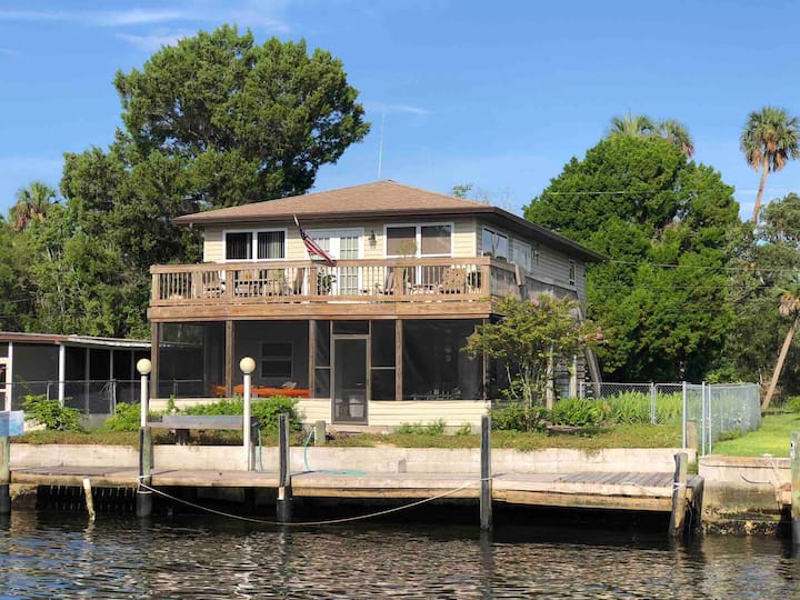 Waterfront With View And Dock! - Crystal River, FL