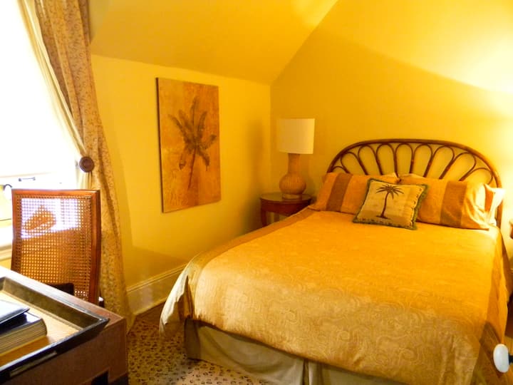 Private 2 Bdrm. Suite With Fireplace - Gravenhurst