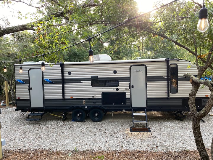 Live Oak Camper - The Stay At East Bay - Navarre, FL
