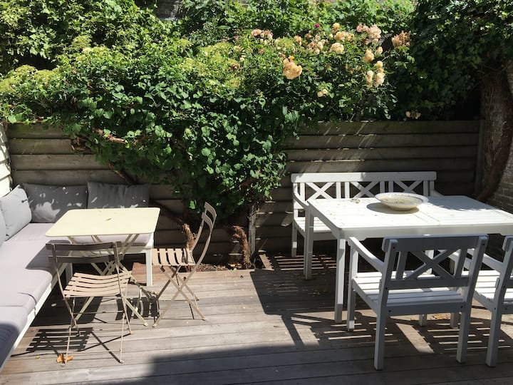 Modernised Central Townhouse, Balcony And Garden - Copenhagen