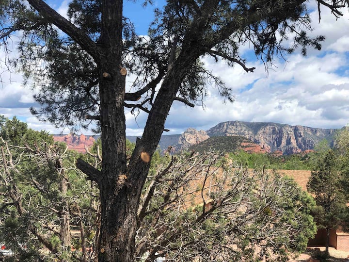 Spacious And Bright Red Rock Retreat - Sedona, AZ