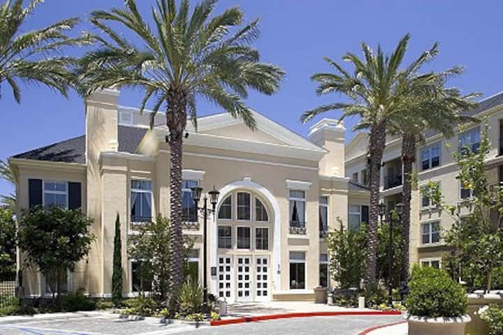 Exclusive Top Floor 1 Bedroom In Central Irvine - Newport Beach, CA