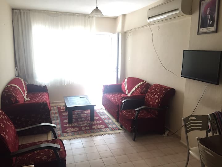 Sarımsaklı Merkezde Denize Yakın 2+1 Klimalı Daire - Ayvalık