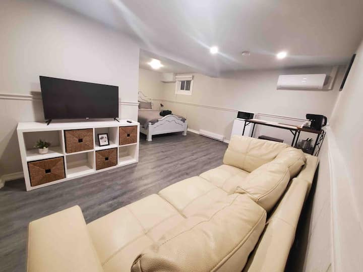 Cozy Guest Suite - Burlington