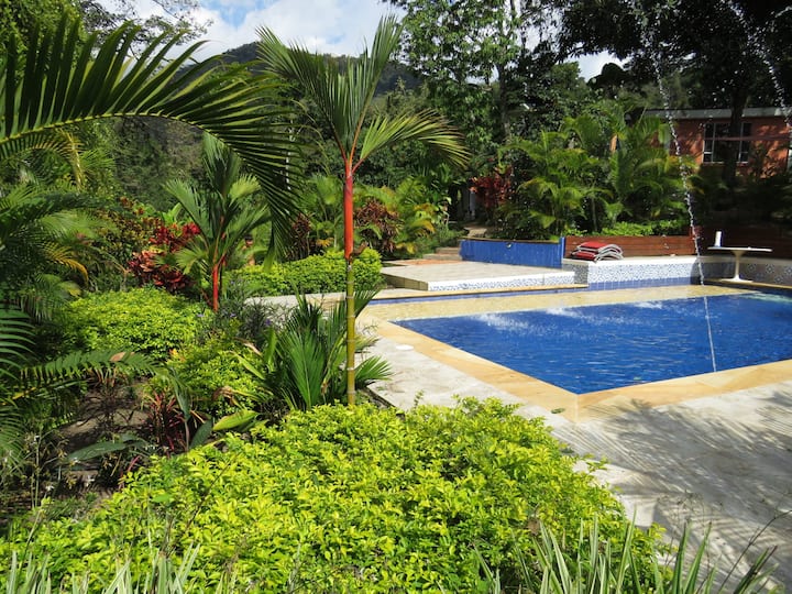 Espectacular Casa D Campo Con Piscina Clima Calido - La Mesa